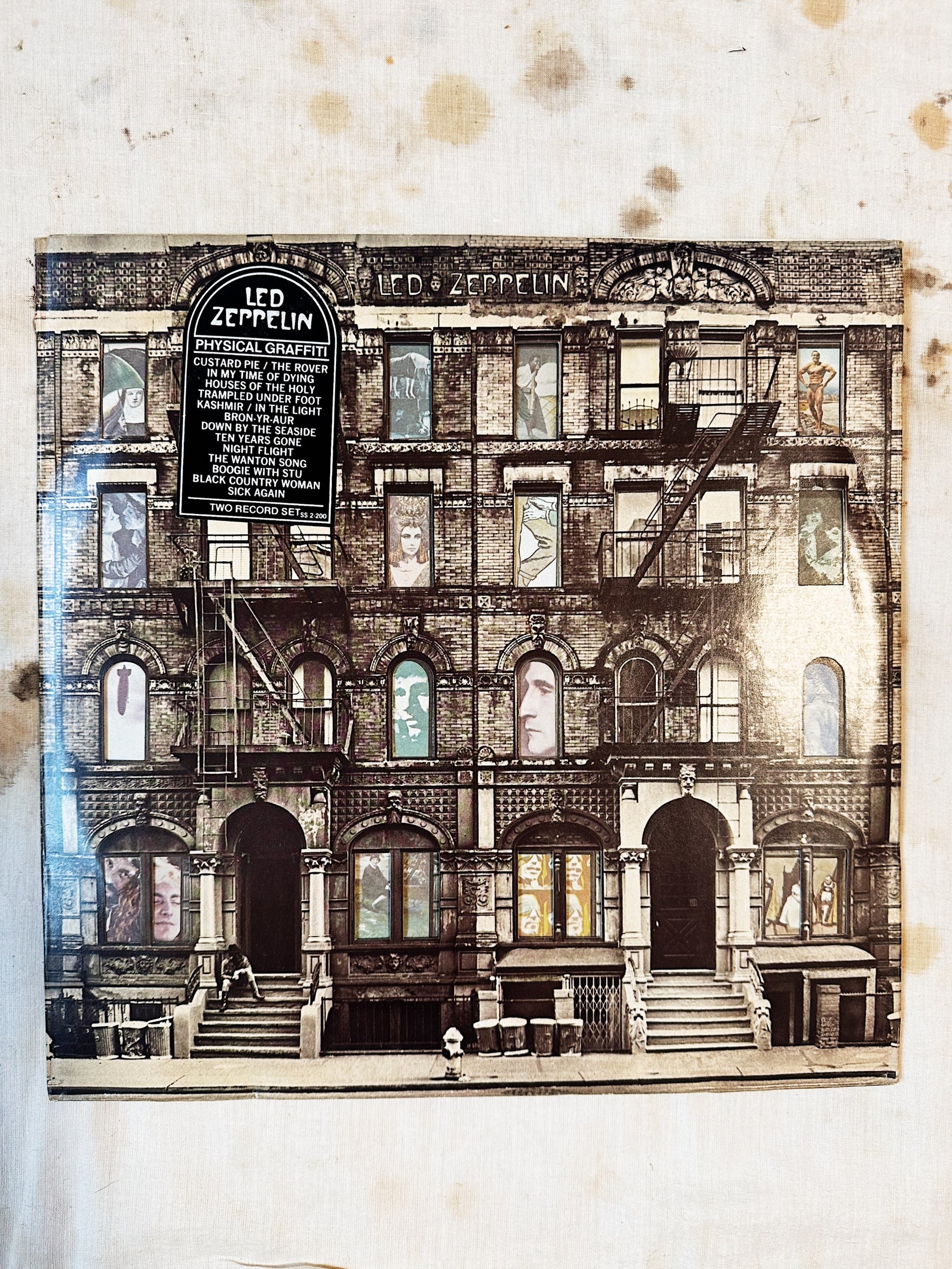 Led Zeppelin / Physical Graffiti LP | RECORDS | TIKI LA LA – Tiki La La