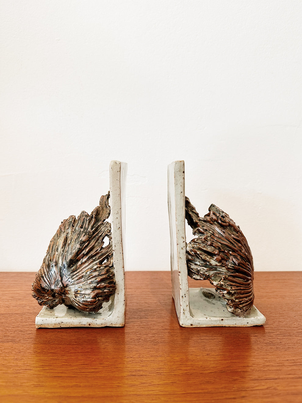 Vintage Handmade Pottery Leaf Bookends | VINTAGE | TIKI LA LA – Tiki La La